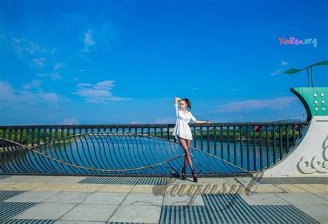 Aiss爱丝 美腿黑丝火辣外拍情趣写真 47p 秀人网