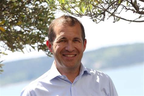 Kam Z Denarjem Ko Na Banki Izgublja Vrednost