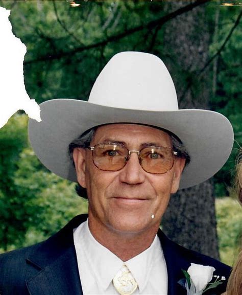 Shoua Khangs Instagram Twitter And Facebook On Idcrawl