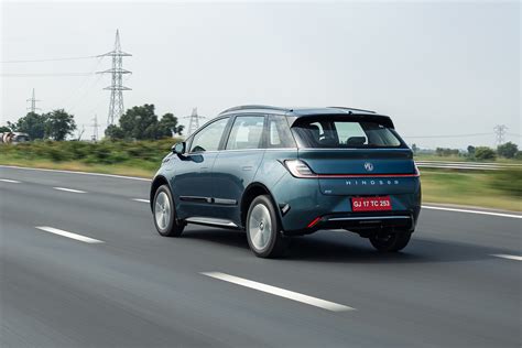 Mg Windsor Ev Vs Tata Punch Ev Real World Range Comparison