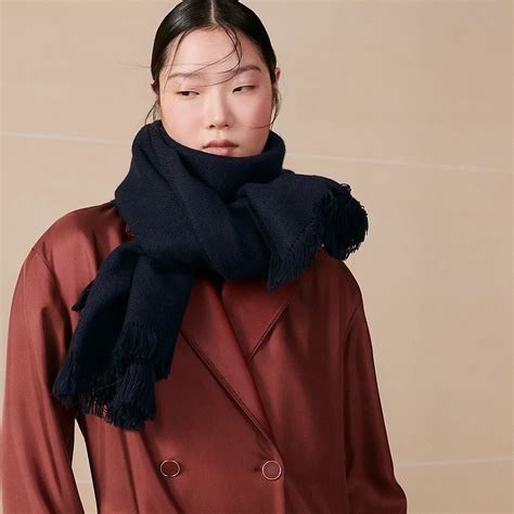 Rayee H Stole Black Hermès Canada