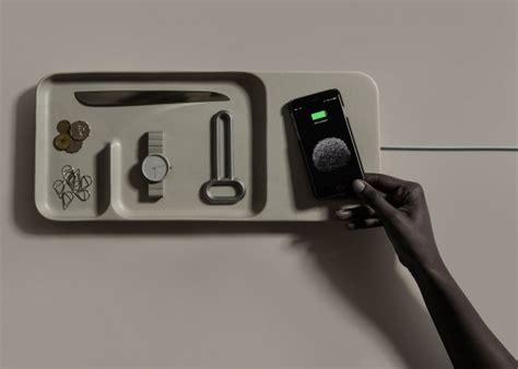 Layers Ceramic Trays Can Wirelessly Charge Electronic Devices