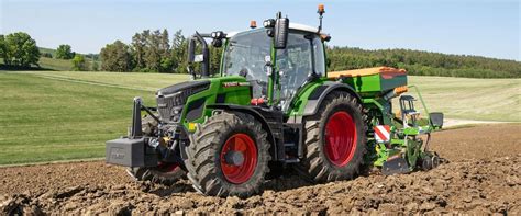 Fendt 516 Vario And 832 Vario Named Finalists For Tractor Of The Year