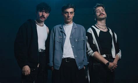 МОЛЕЦ закрива музикалната програма на „Театър обичам те Xnews