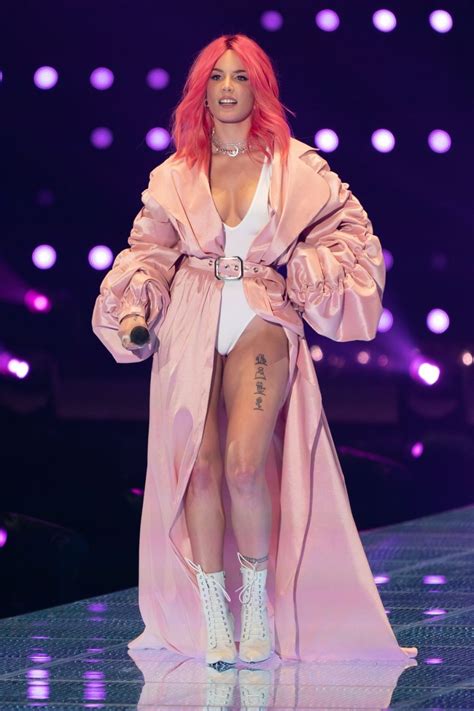 Halsey Nude Photos And Videos Celeb Masta
