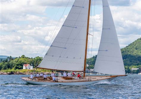 Classic Sailing Yachts