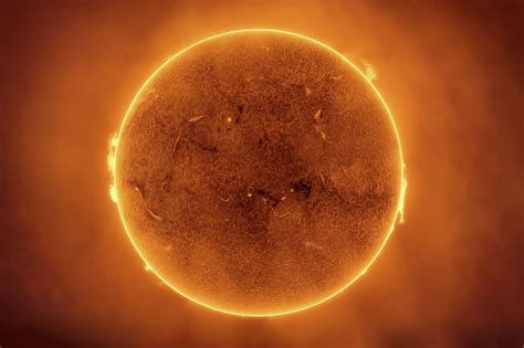 7 Famous Titanic Passengers Who Died Survived Or Avoided The Wreck