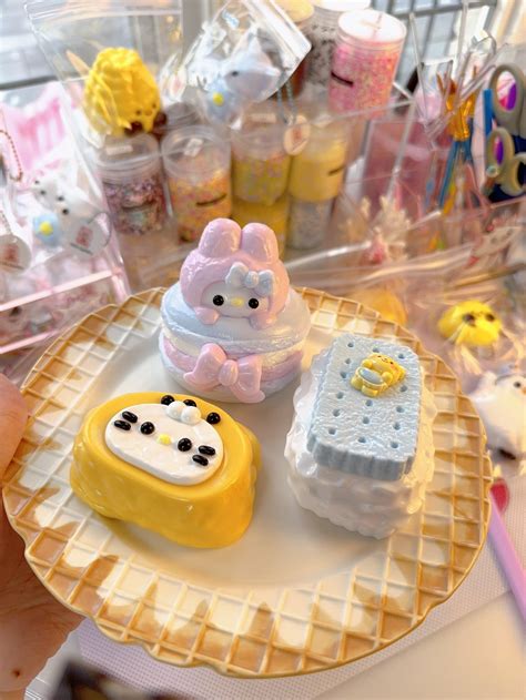 Hello Kitty Cake Squishy Wakusquishy