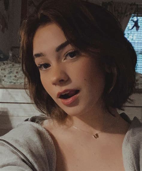 Pin By Lulu On Hair Inspo Above Shoulder Hair Above Shoulder Length