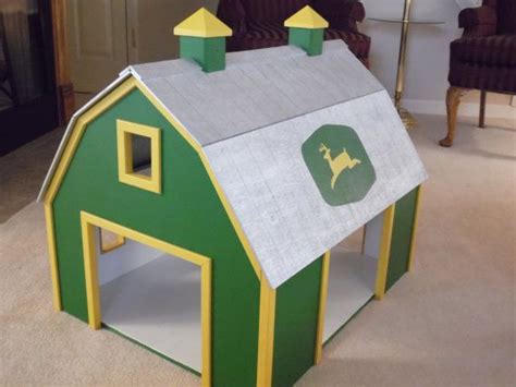 Barn Shaped Toy Box
