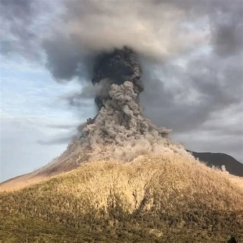 Scientists Issue Warning Over Hidden Volcanoes After Mount Erupts For
