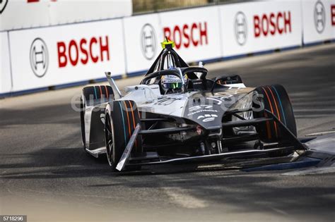 Cassidy Prend Les Commandes En Formula E