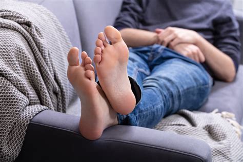 Piedi Che Puzzano Cause E Patologie Correlate