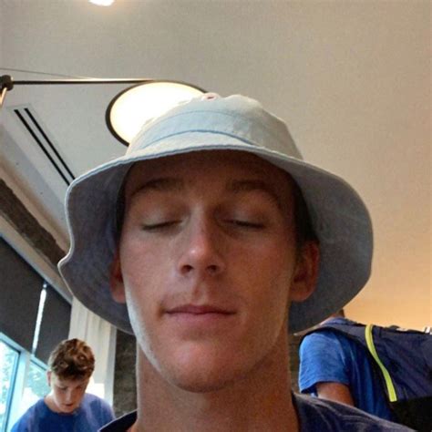 Natas Coats Natascoats Snapchat Stories Spotlight And Lenses