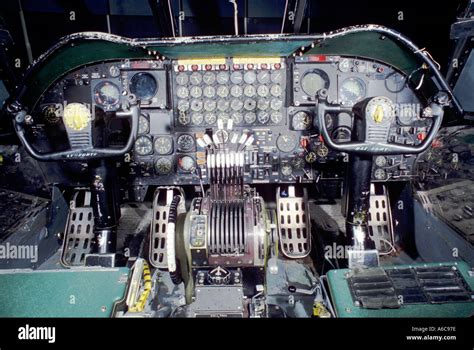 B 52 Cockpit Layout