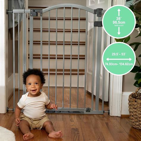 Summer Infant Valla De Seguridad Decorativa Con Puerta Ideal Para