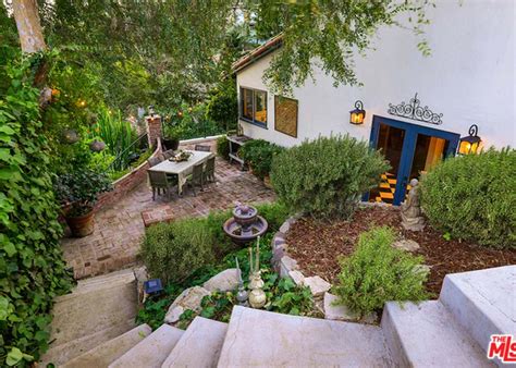 2591 Dearborn Dr Los Angeles Ca 90068 Redfin
