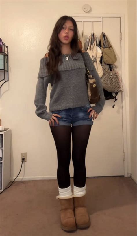 Shorts With Pantyhose Outfits