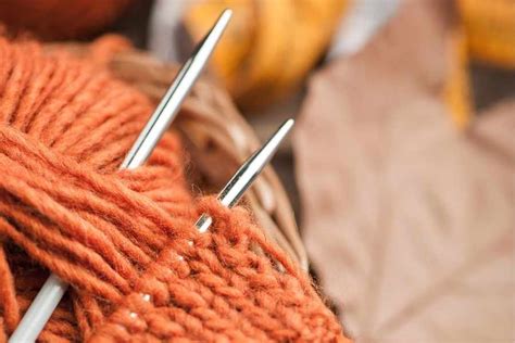 Learn How To Increase And Decrease The Stitches Of Your Knitting