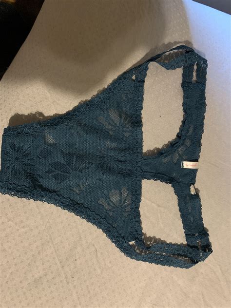 Girlfriends New Thong After Morning Sex Scrolller
