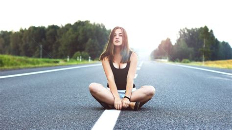 Girl Sitting On Road Wallpaperhd Girls Wallpapers4k Wallpapersimages