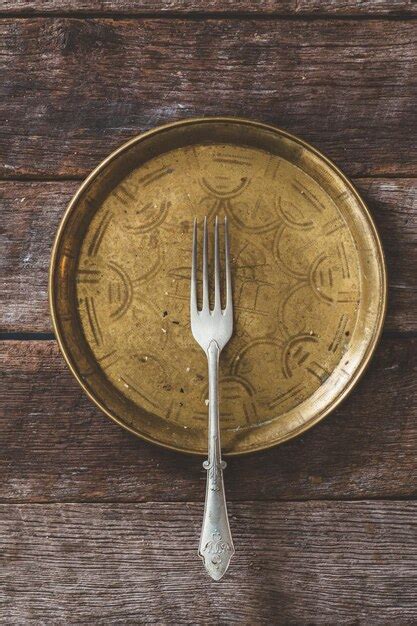 Premium Photo Empty Plate