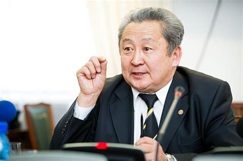 Почему молодежь бежит из Бурятии Ошибки Арнольда Тулохонова