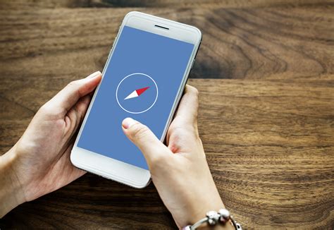 무료 이미지 Associate 사업 핸드폰 연결 디스플레이 소유 취미 인터넷 사람 화면 스마트 폰 사회적인 사회화하다 과학 기술 무선 전화