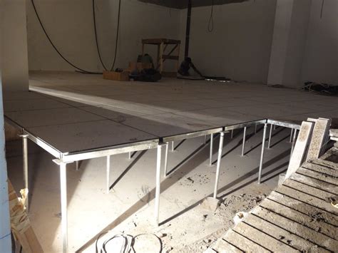 White Data Center Raised Flooring System At ₹ 370square Feet In