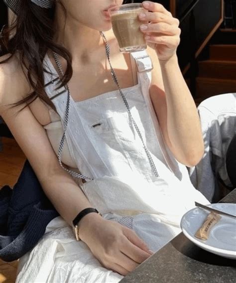 심플리 러블리 무드 청순 소녀 멜빵 펀칭 아일렛 루즈핏 롱원피스 바캉스룩 휴양지룩 여친룩 데이트룩