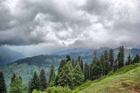 Beauty Of Kashmir About Toli Peer And Banjosa