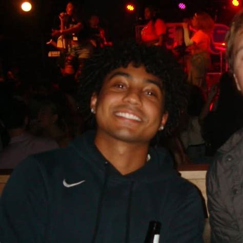 Eli Elijahmsmith • Threads Say More