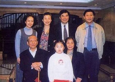 习仲勋和习近平的家庭相簿：20多张照片，近50年光影瞬间中南海澎湃新闻 The Paper