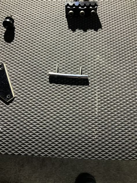 Ibanez String Retainer Chrome Reverb