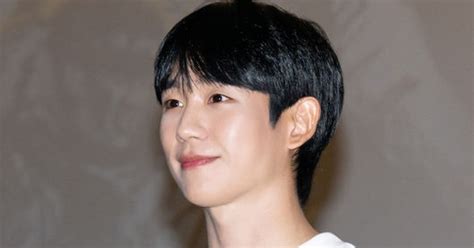 정해인 깨끗한 미소 사진