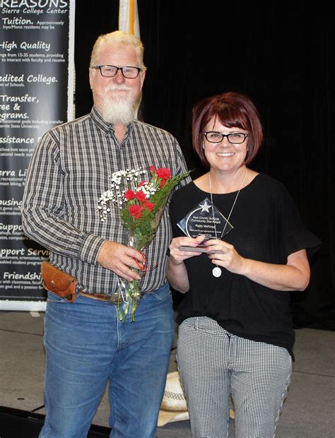Jill Kinmont Boothe School Kellie Bell With Honoree Rusty Mckinley 1 Sierra Wave Eastern