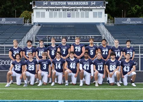 4th Quarter Comeback Leads Whs Football Past Ridgefield For First Win
