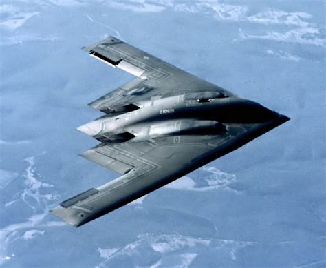 B 2 Spirit Stealth Strategic Bomber Military Aircraft Pictures