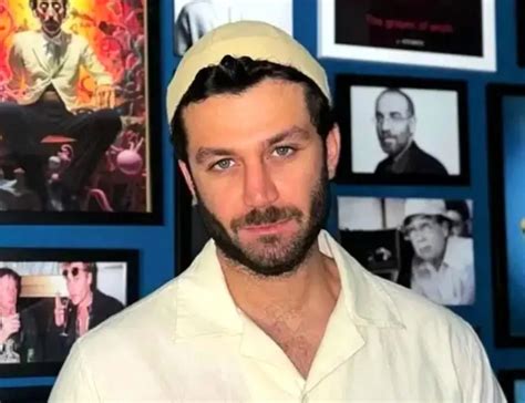 صحبت های دانیال پور صباح بازیگر سریال بامداد خمارویدیو