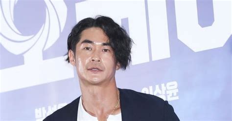 포토 배정남 이것이 모델의 카리스마