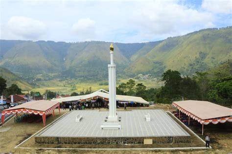 Tugu Limbong Mulana Onetoba