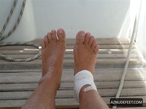 Laura Dekker Feet Aznudefeet