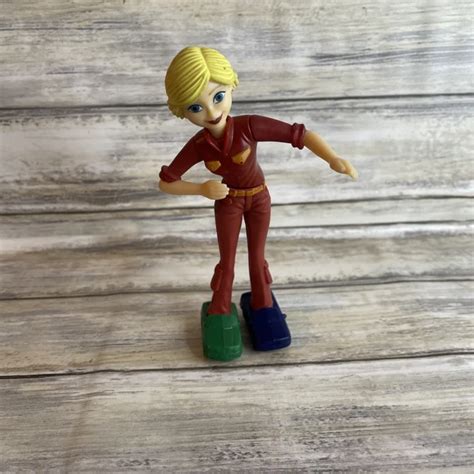 Mcdonalds Monsters Vs Aliens Susan Ginormica Toy Figure Movable Wheels