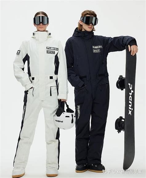 2024年5月滑雪攻略（30）：单板和双板滑雪服有什么区别？新手怎么选择第一套滑雪服？如何挑选一个中高端的滑雪服？一万块钱的滑雪服和几百块的滑雪服有什么差别（雪服篇 55更新） 知乎