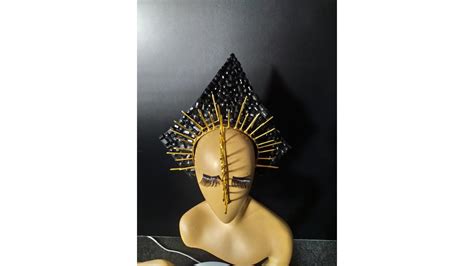 TaÇ Model 3 Pınar Sumru Kafası Giyim Ve Aksesuar Tasarım