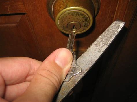4 Ways To Duplicate Keys By Hand Total Survival