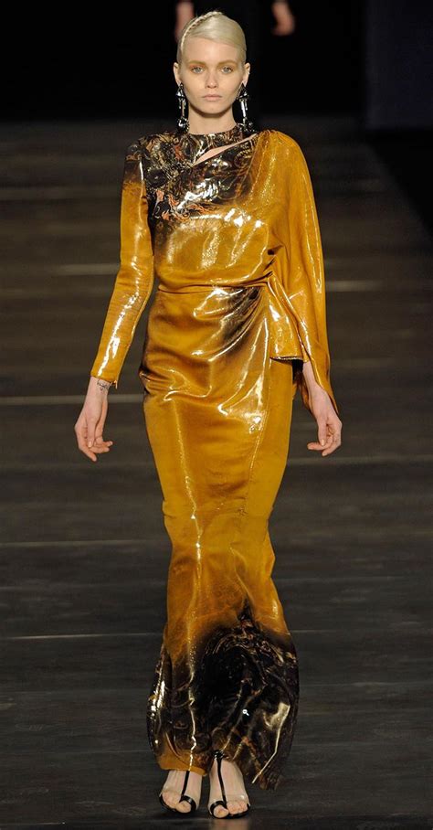 Fashion & Lifestyle: Etro Milano Fall 2011 Womenswear