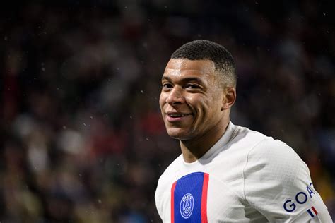 Mbappe Refuses To Renew With Psg Wants Real Madrid Move This Summer