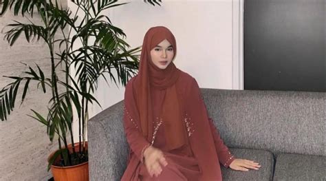 Biodata Dan Agama Putri Desebel Influencer Yang Diselingkuhi Pacar