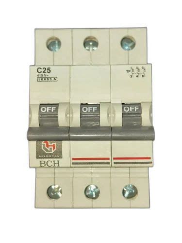 Triple Pole 415 V Bch C25 Mccb 25ka Rated Current 10000a At ₹ 1350